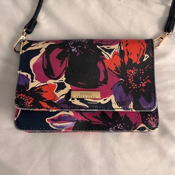 Trina Turk | Bags | Trina Turk Floral Crossbody Bag Black And Purple ...
